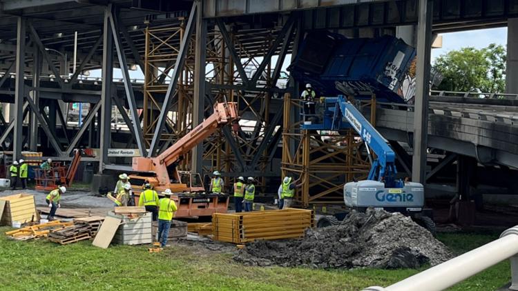 Garbage truck to be removed from I-10 ramp at Carrollton more than two ...