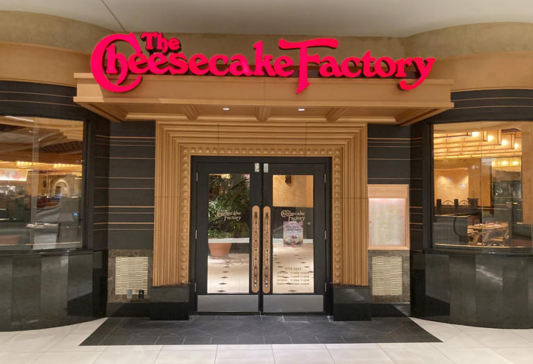 Cheesecake Factory slammed for ‘sad’ new portion sizes on its signature ...