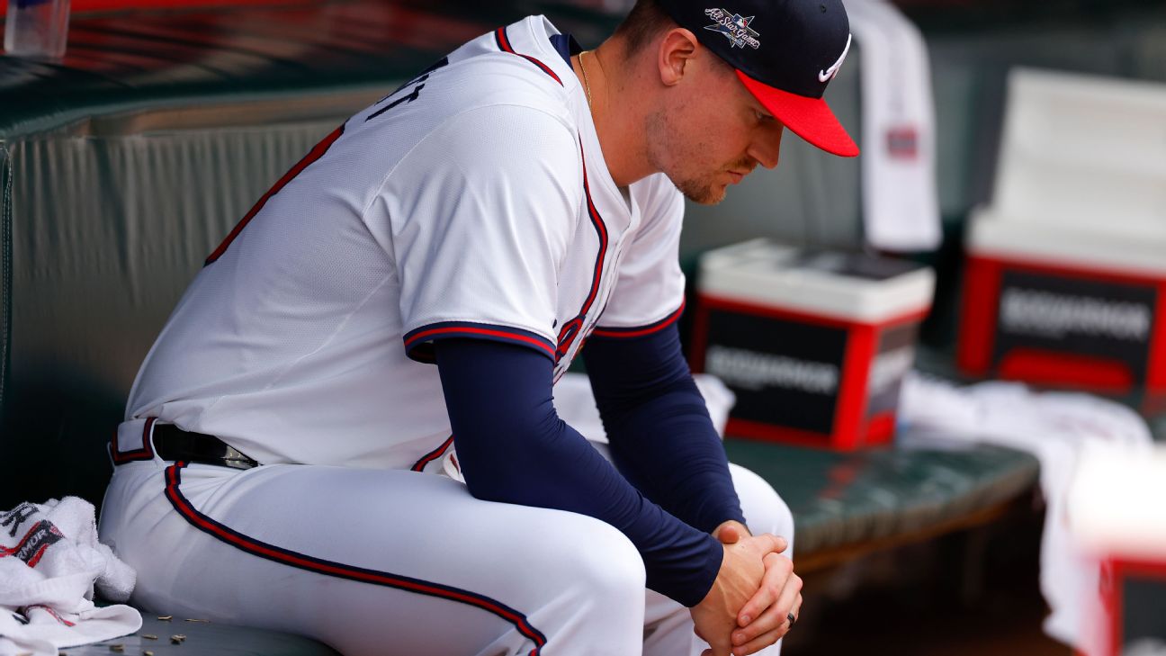 Diamondbacks score 7 in ninth to rally past reeling Braves