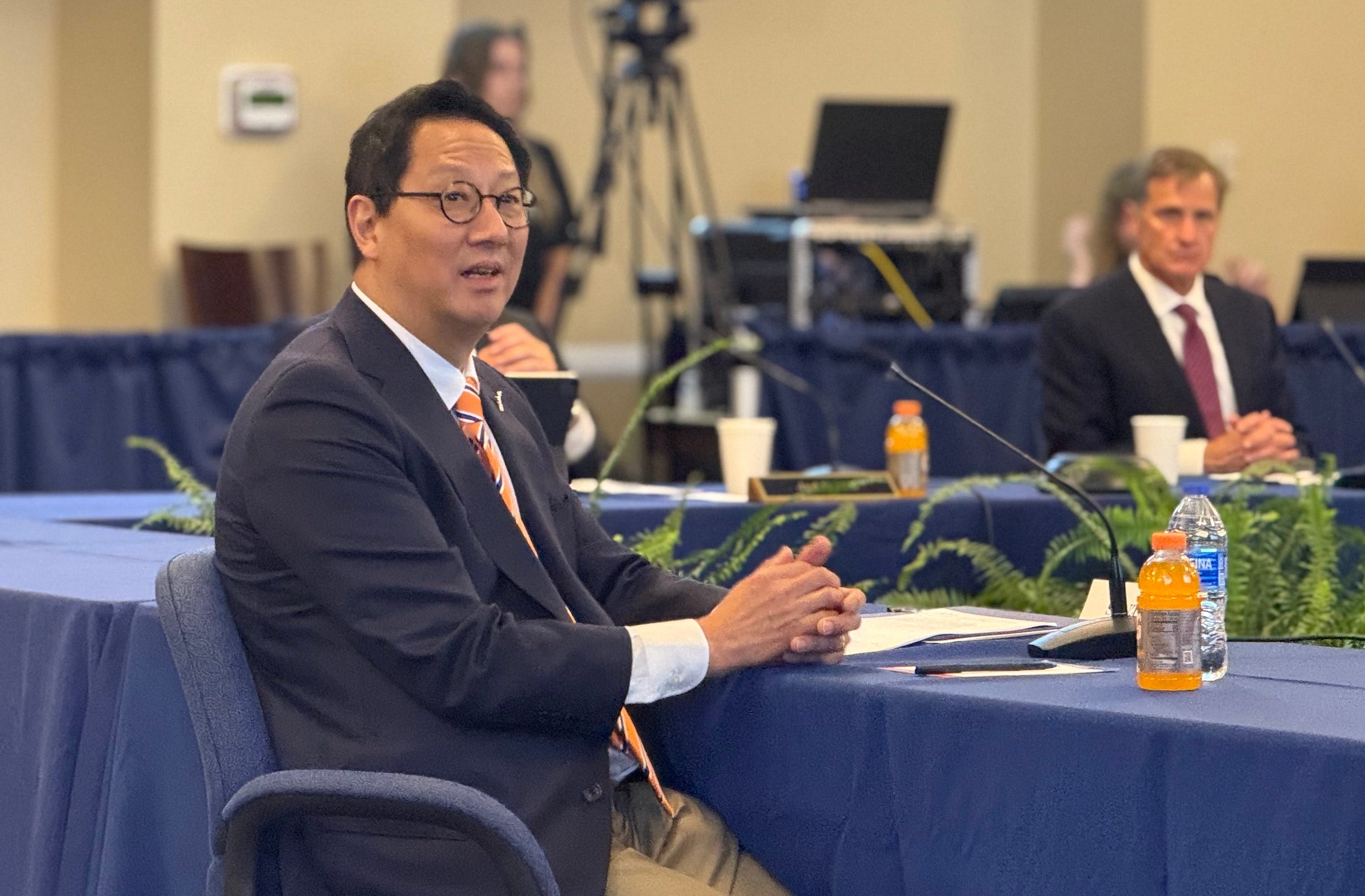 UF Board of Trustees chair comments on Florida higher ed board's rejection of Santa Ono