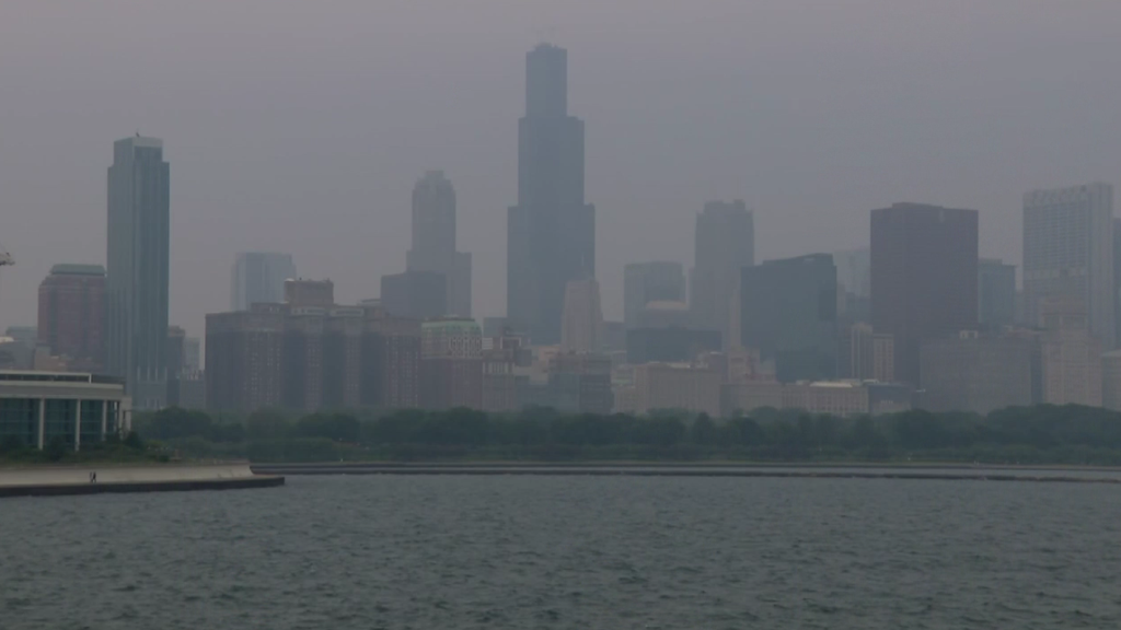 Chicago air quality alert extended through Friday as Canada wildfire ...