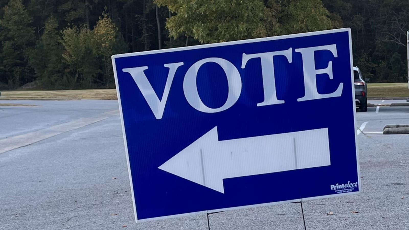 As Carr aims for governor's job, two Republicans are vying for his