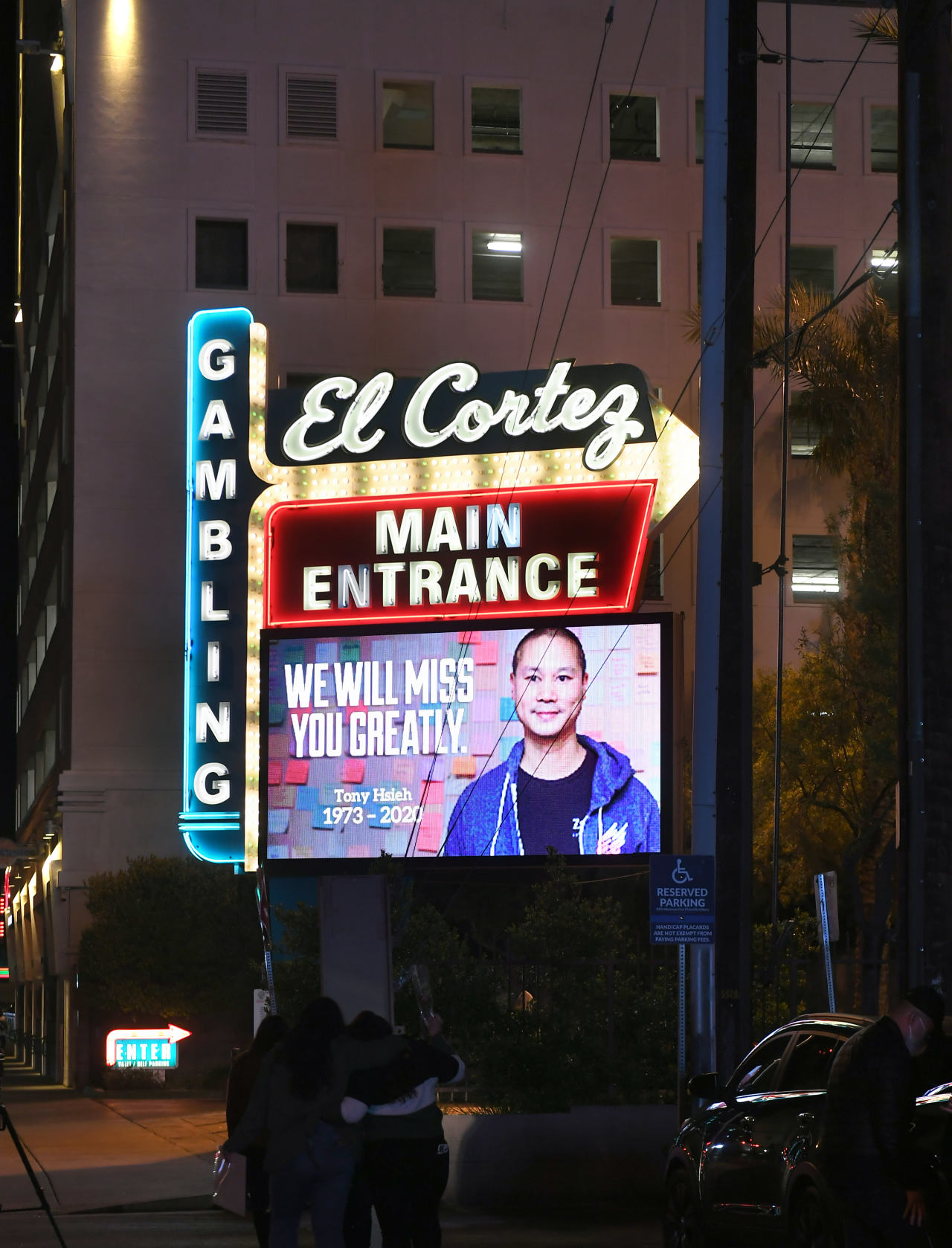 Attorneys for Tony Hsieh’s Family Find Few Clues About Surprise Will