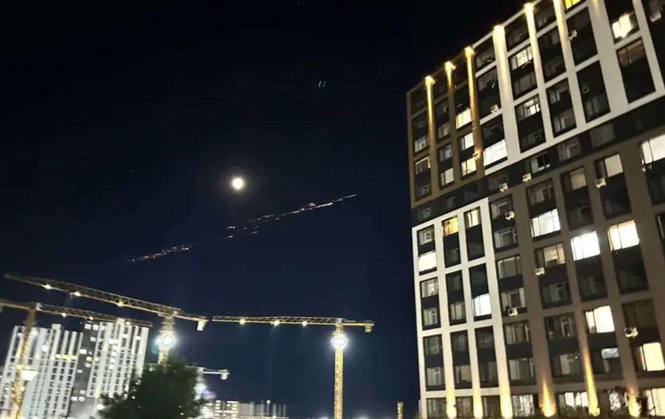 Rumors about Oreshnik missile in sky over Kazakhstan spread online ...
