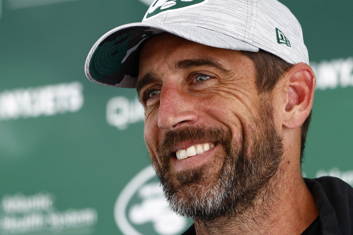 Details Emerge on Aaron Rodgers' 'Cheap' Contract With Steelers As ...