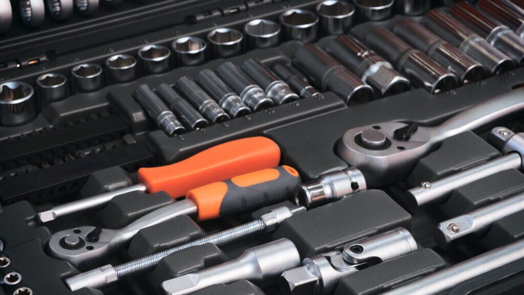 13 hot-ticket items that will fly off your driveway at a garage sale