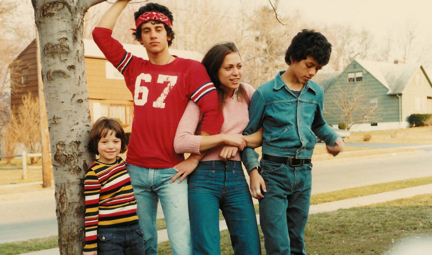 25 Vintage Photos of Growing Up Middle Class in the 1970s