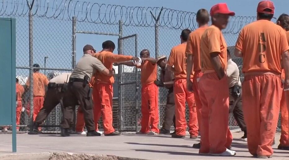 Father of Arizona inmate wants answers after son beaten with padlocks