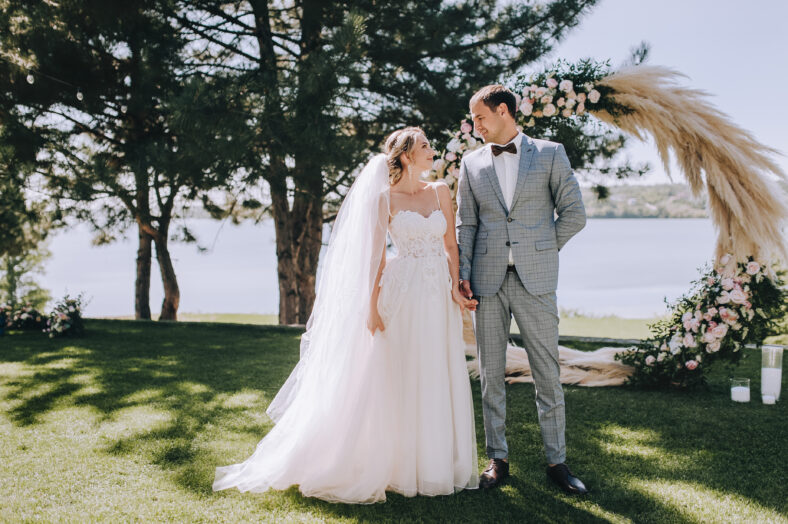 7 Etiquette Rules To Follow As A Wedding Guest
