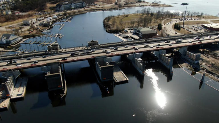 RI lawmakers reviewing cost estimates for Washington Bridge rebuild