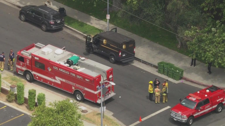 Fire extinguisher fell, discharged in UPS truck, not explosion ...