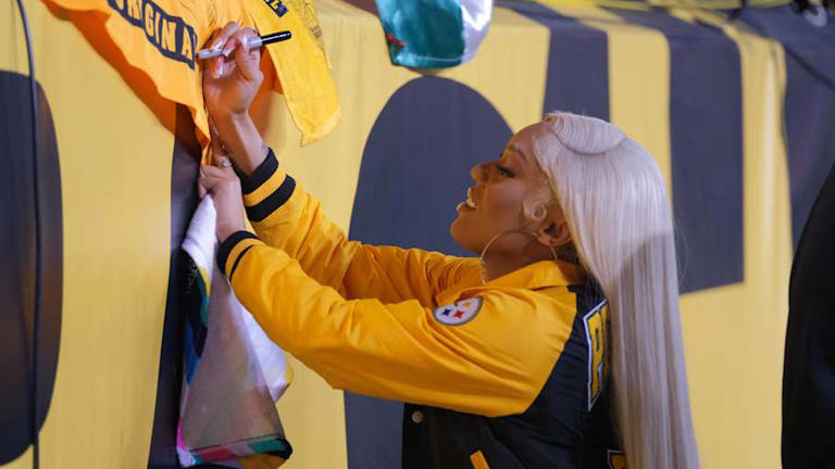 GloRilla reveals bold NBA WAG fit supporting bf Brandon Ingram with ...