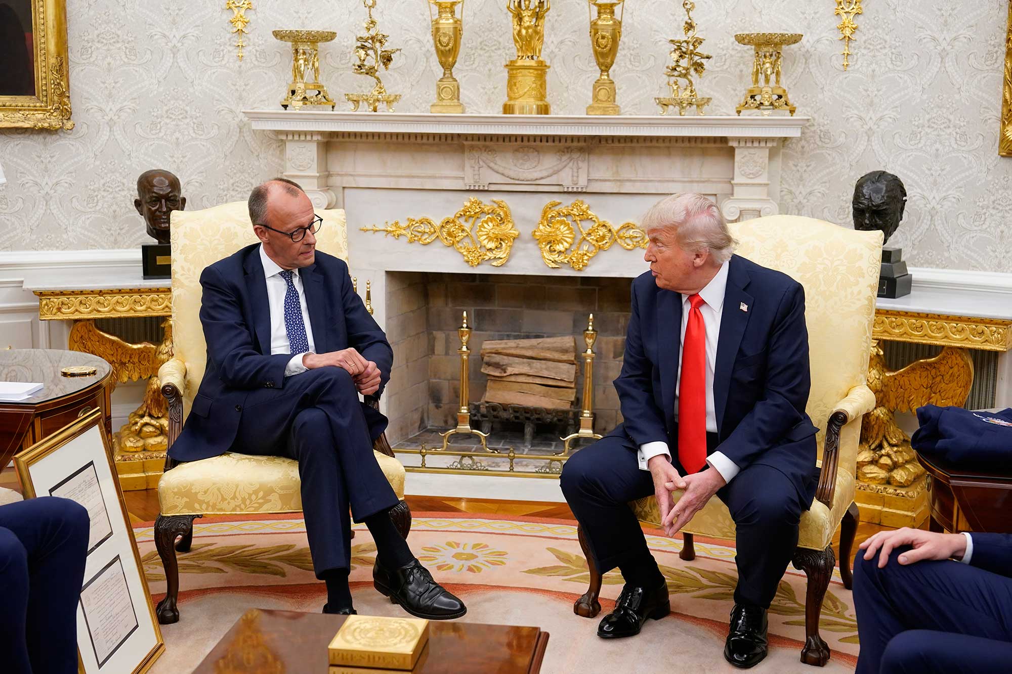 Τραμπ σε Μερτς: Δεν βλέπω σύντομα συμφωνία στην Ουκρανία