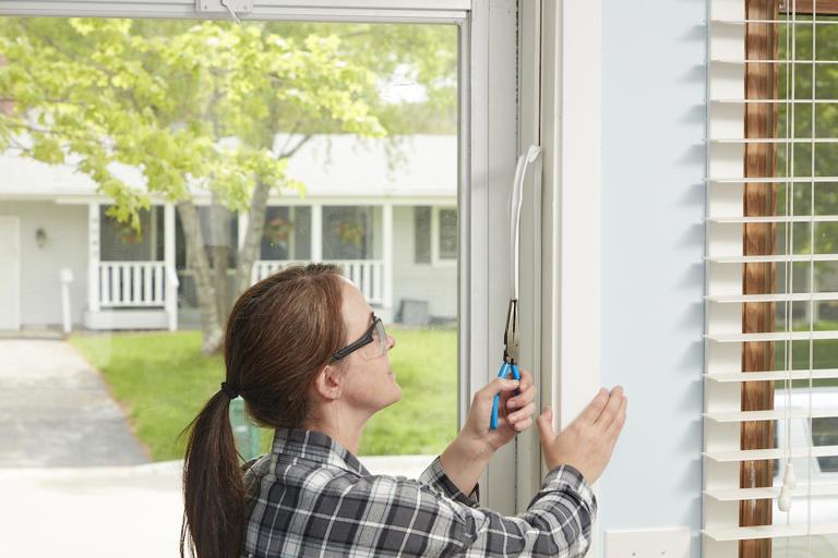 25 Home Maintenance Problems That Only Take a Minute to Fix