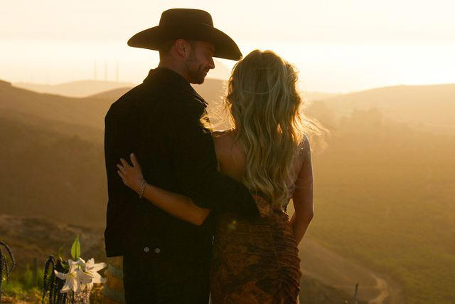 “Farmer Wants a Wife”'s Matt and Chelsi Share Glimpse at Long-Distance ...