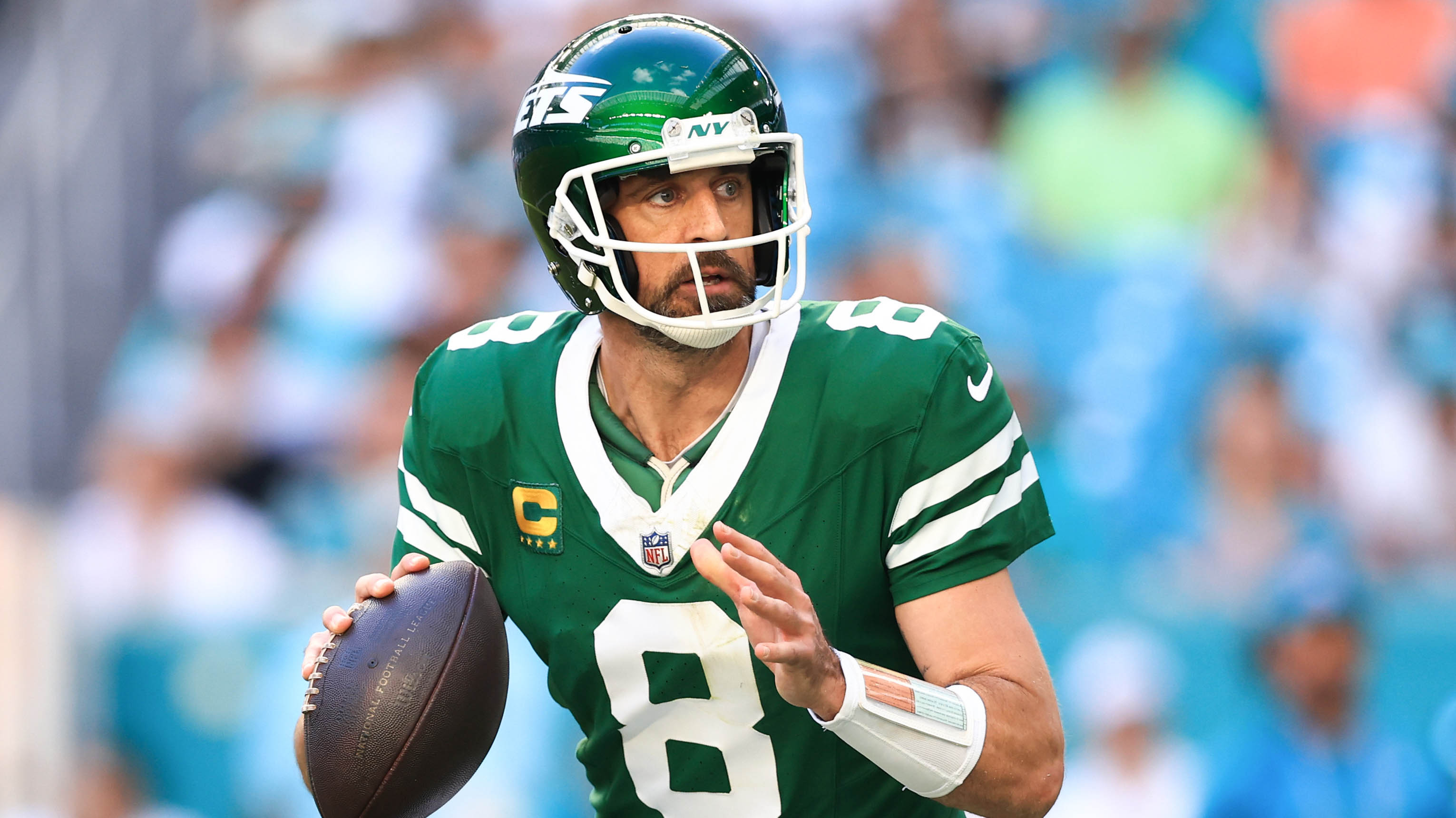 Aaron Rodgers signing 1-year contract with Steelers, reports say