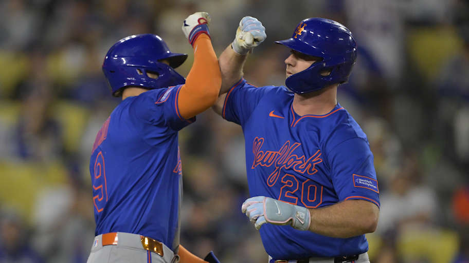 Pete Alonso ties Mets record amid multi home run game