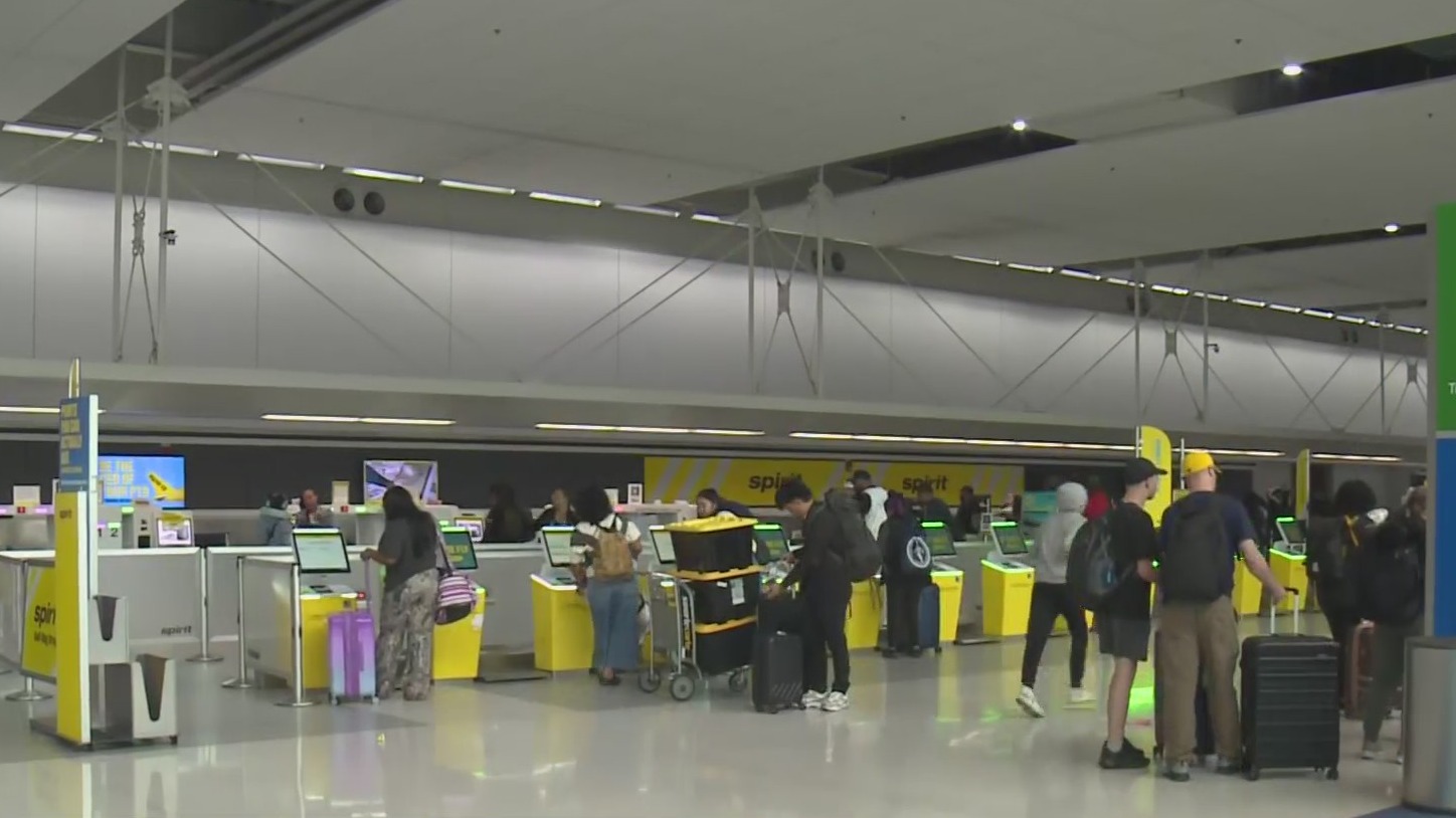 Spirit Airlines plane evacuated at Detroit Metro Airport because of ...
