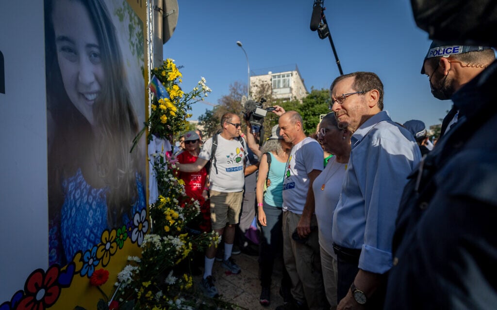 Thousands march in Jerusalem Pride Parade, mark decade since deadly ...