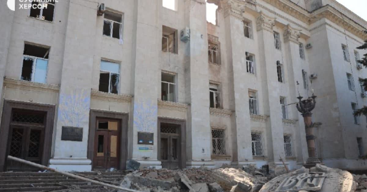 Ukraine War Latest: Putin Launches Glide Bomb Strike on Key City