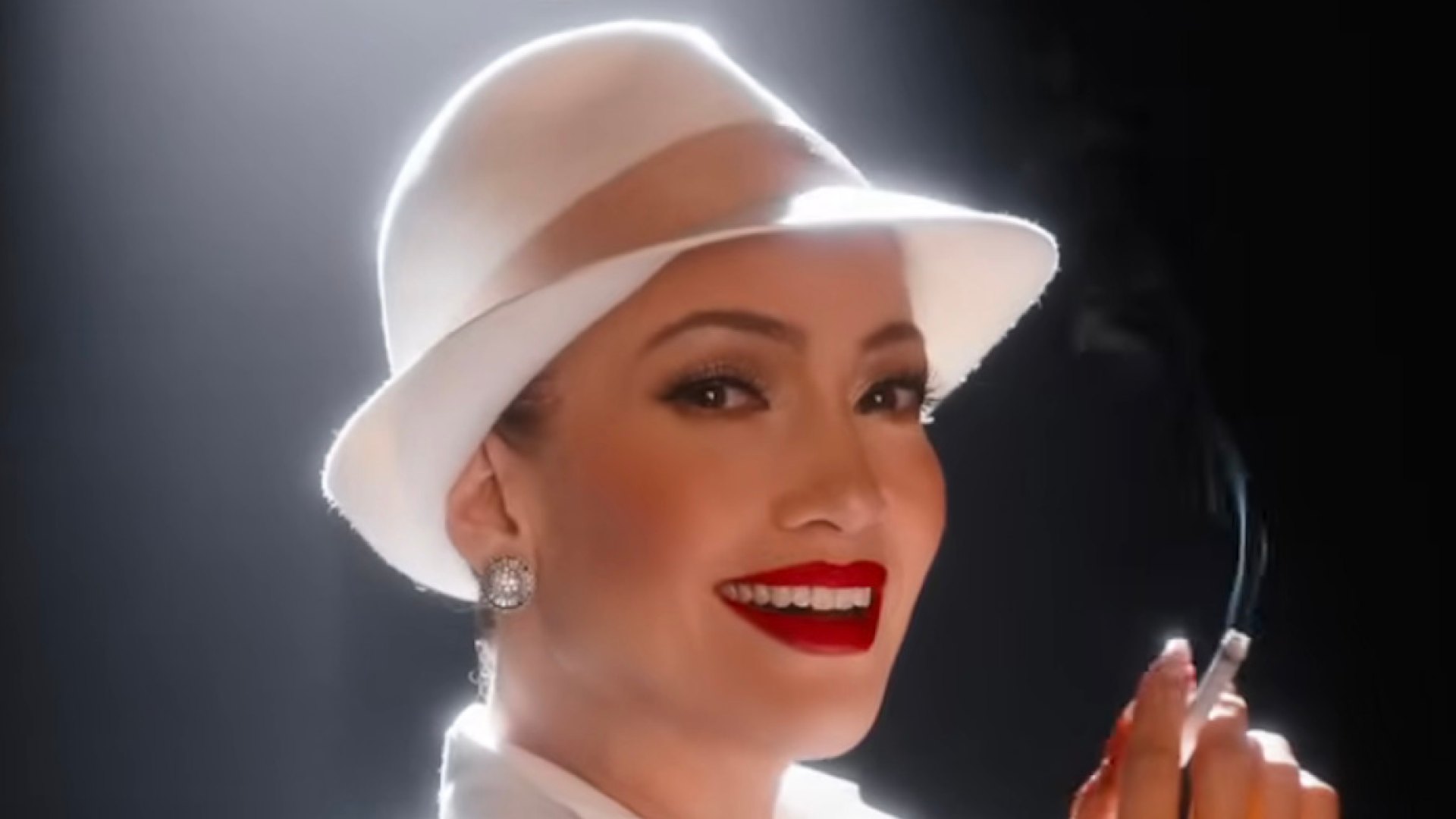 Jennifer Lopez Sings Her Heart Out in 'Kiss of the Spider Woman' Trailer