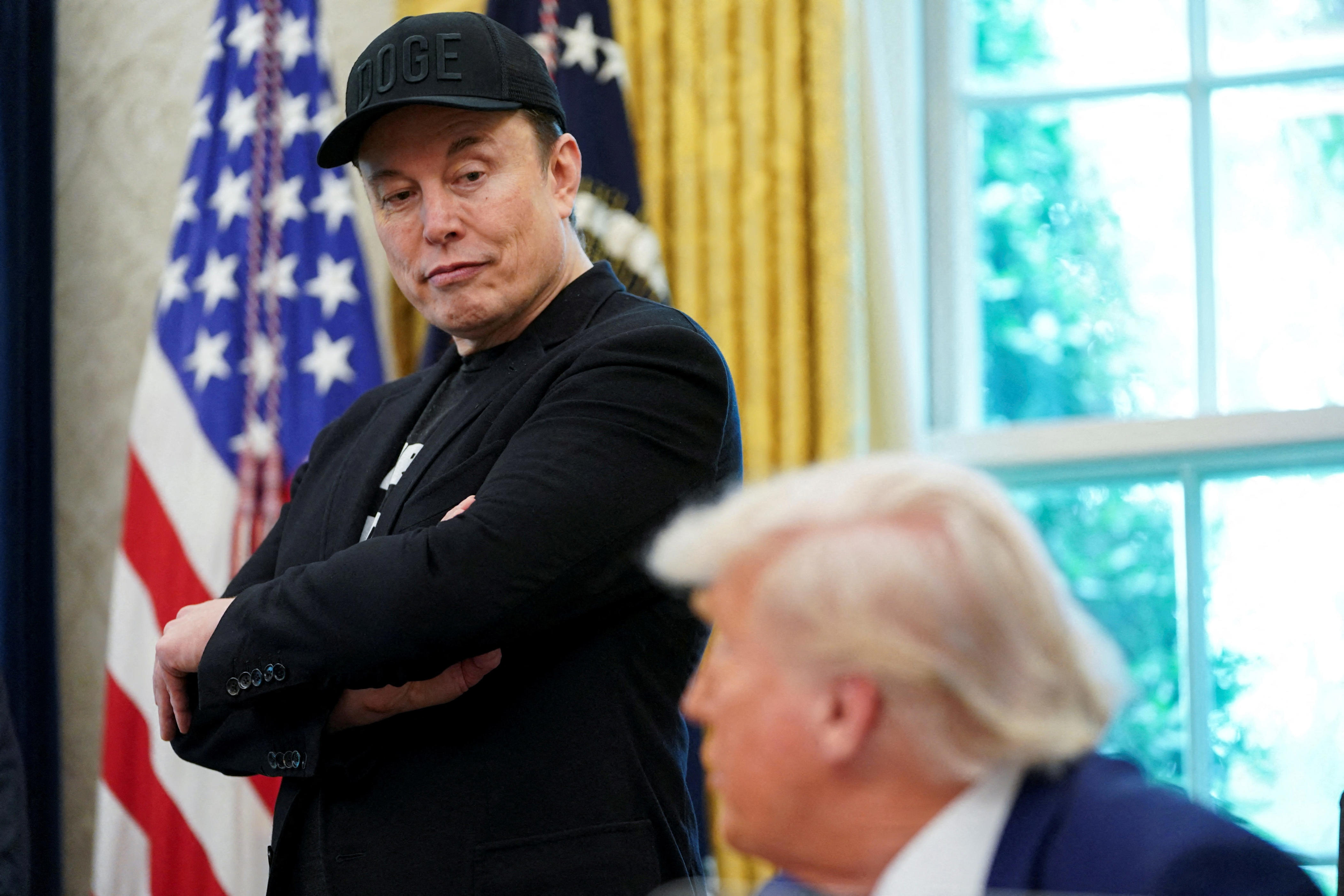 'Siri, play Bad Blood': Internet reacts to Elon Musk and Trump 'breakup'