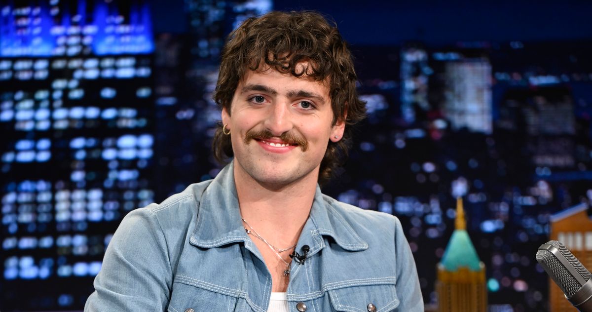 Benson Boone Is Flipping Again