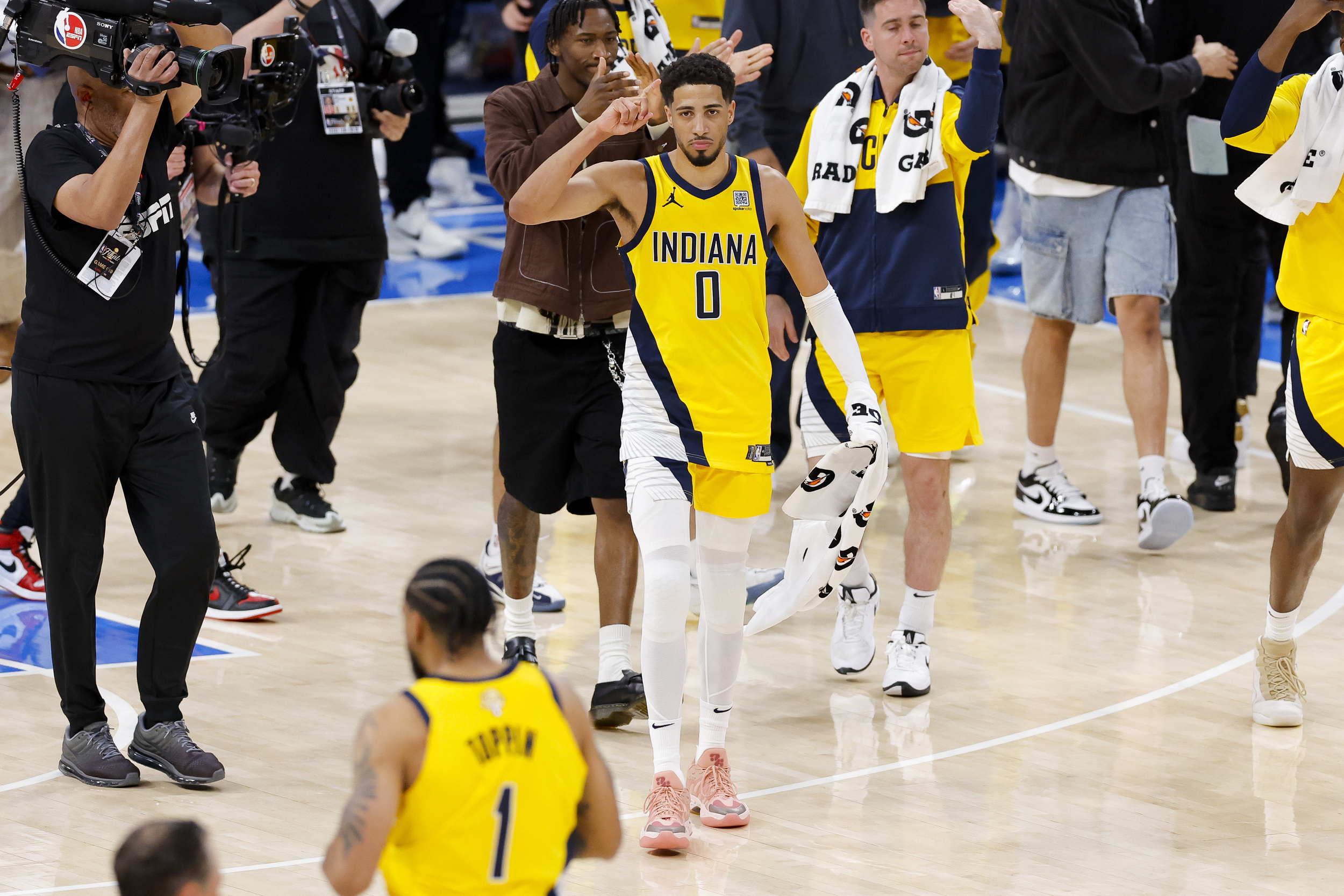 Pacers Stun Thunder In Game 1 After Another Tyrese Haliburton Dagger ...