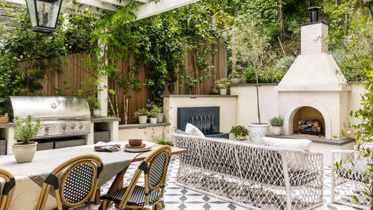 ZZZ video store: How to run and upgrade Random Play