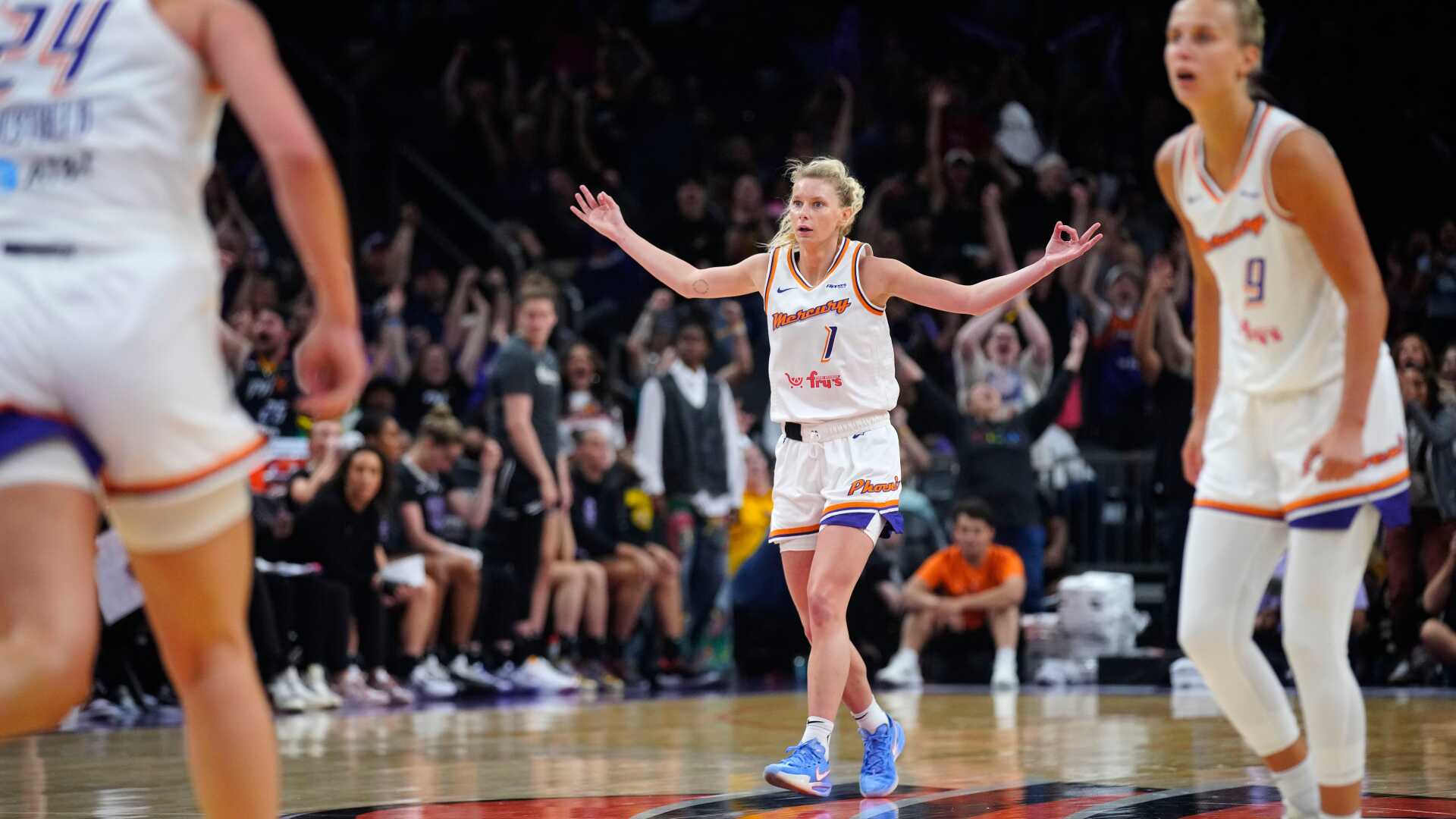 Rookie Lexi Held scores season-high 24 points as Mercury close on 18-1 ...