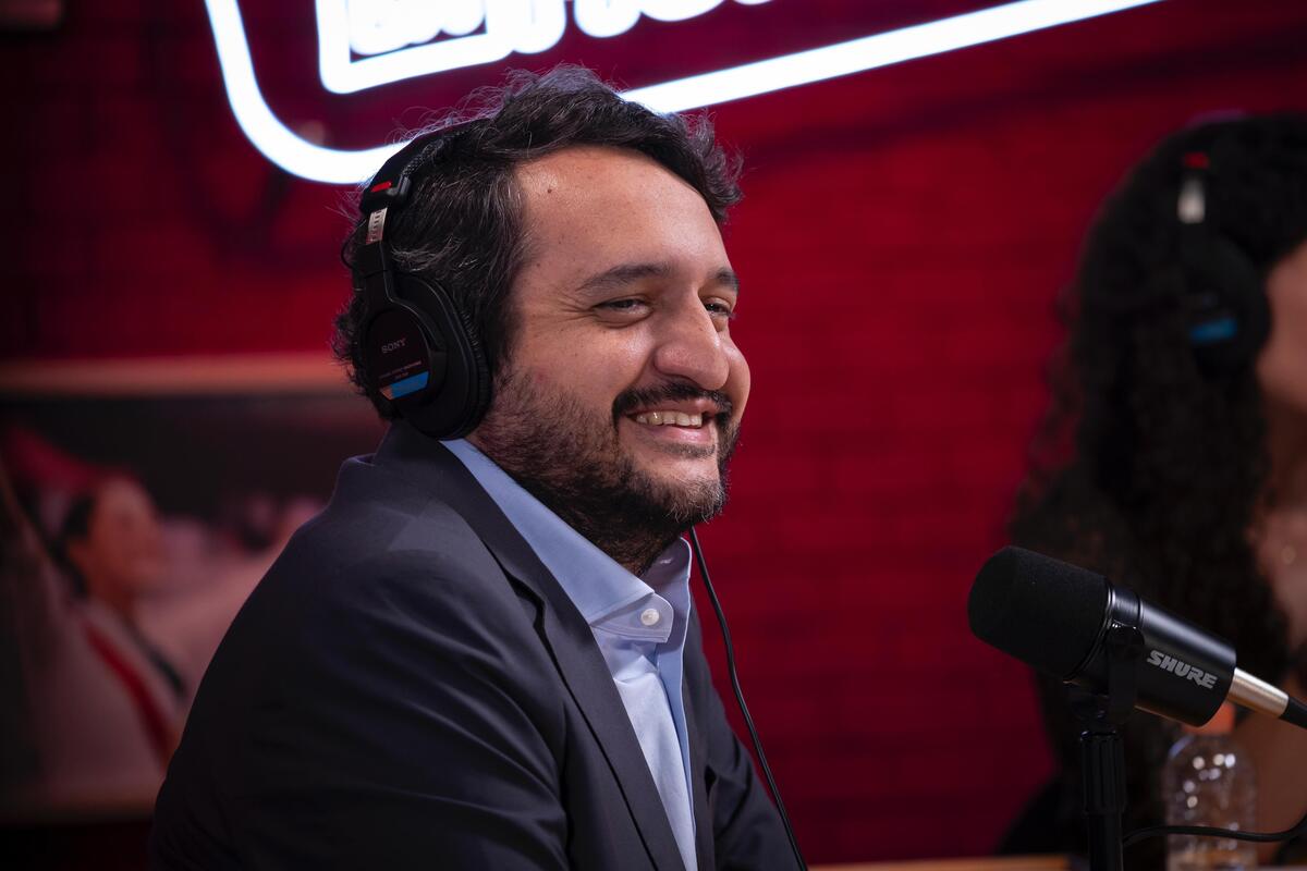 Andrés López Beltrán afirma que gastó 7 mil 500 pesos por noche en ...