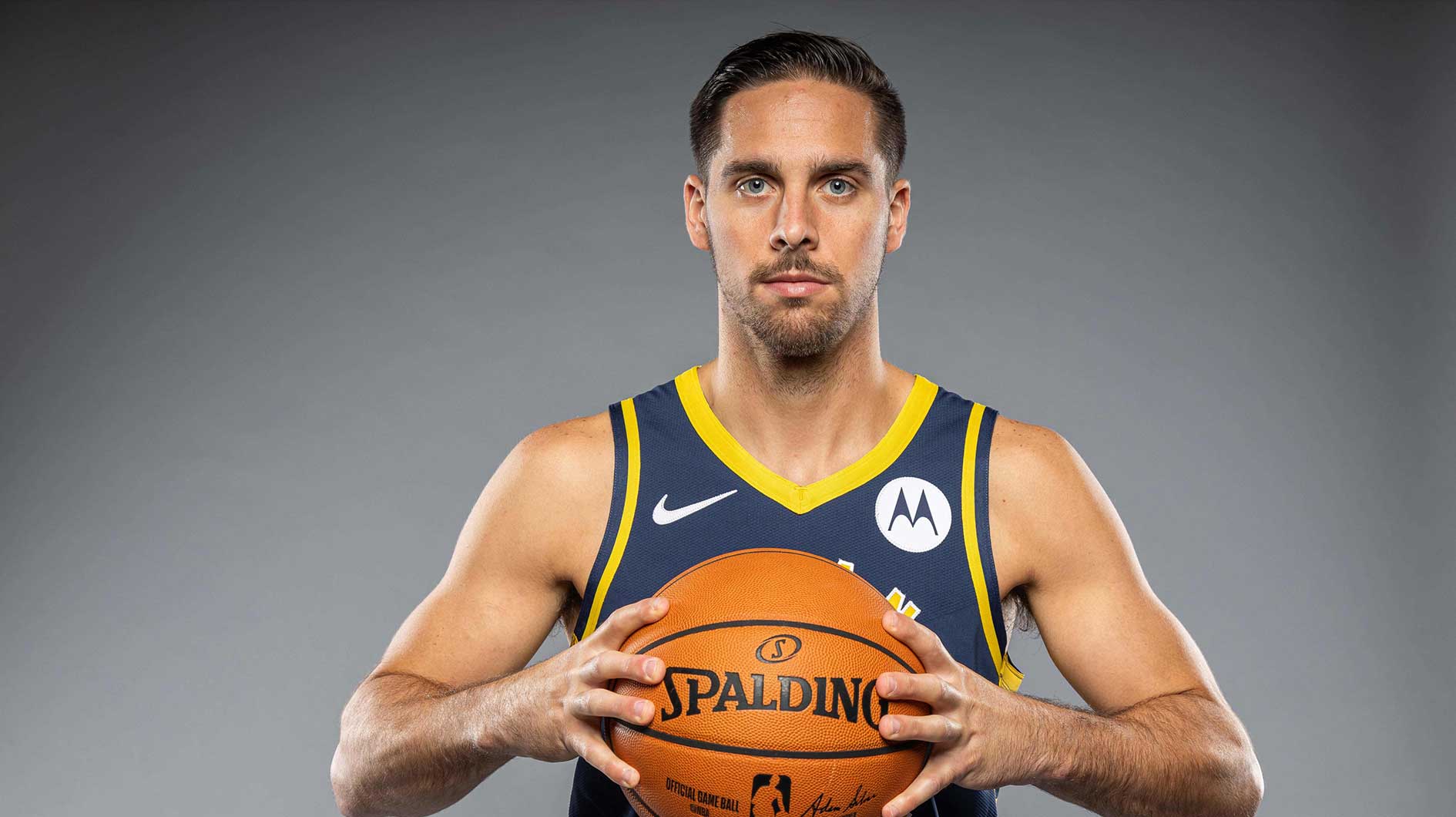 Pacers’ TJ McConnell wears sister’s WNBA jersey before NBA Finals