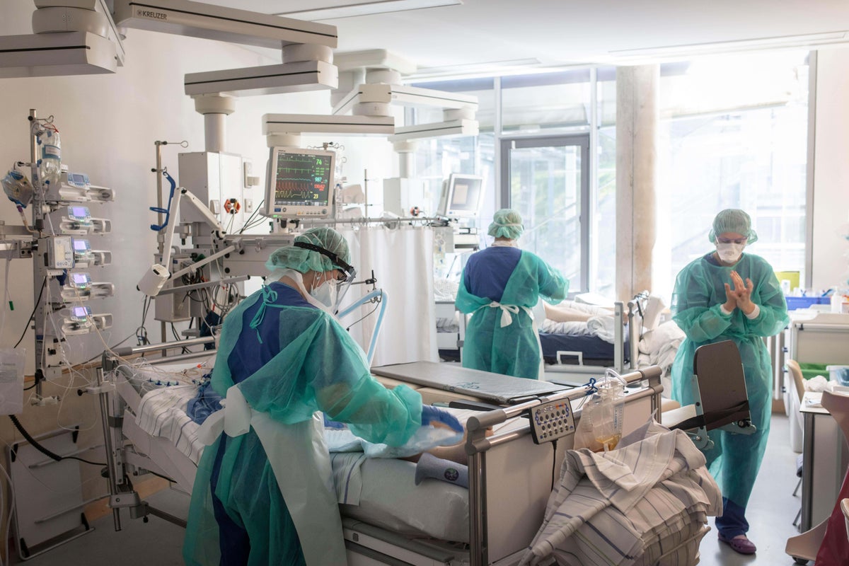 Critically ill patients with sepsis more likely to survive when given ...