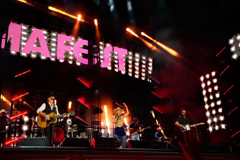 CMA Fest: Jason Aldean, Brooks & Dunn join Riley Green and Ella Langley ...