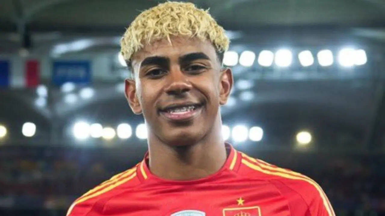 Cristiano Ronaldo Creates History, Breaks 57-Year-Old Record; Becomes ...