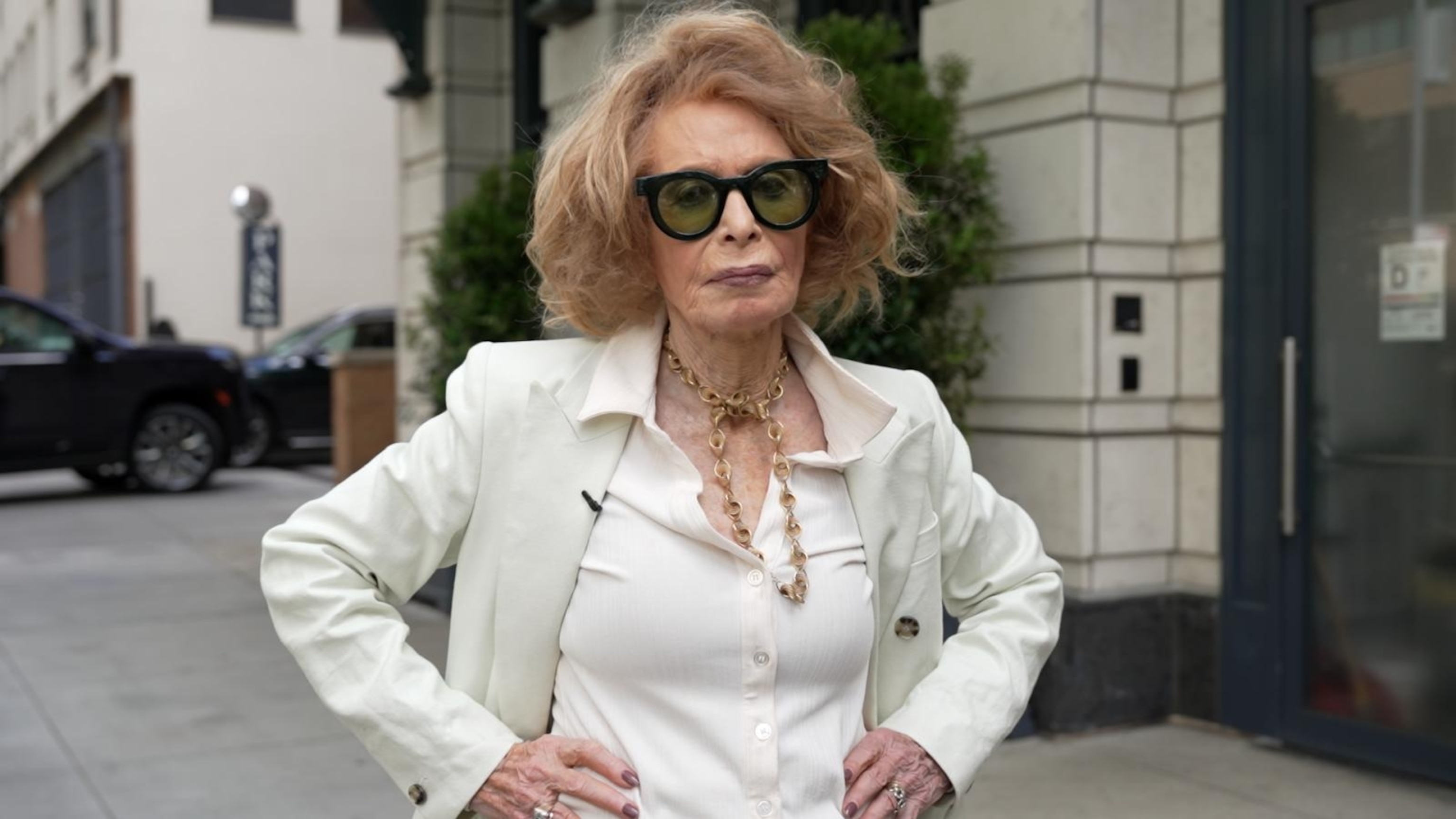 How to be fabulous and find love: Life lessons from NYC icon Laurie Cooper