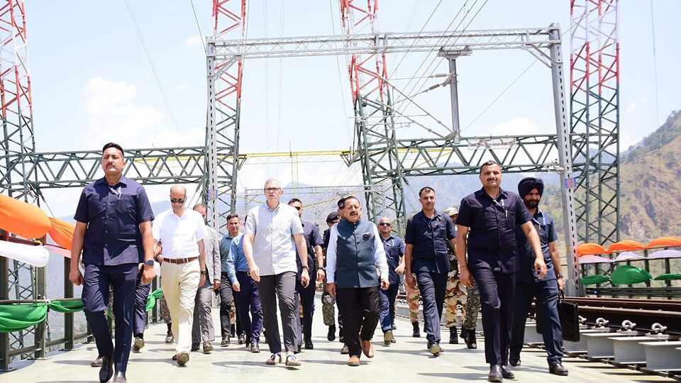 Historic Day: PM Modi to launch Kashmir's first train to rest of India ...