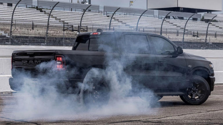 Stellantis plans major Hemi engine production increase for 2026