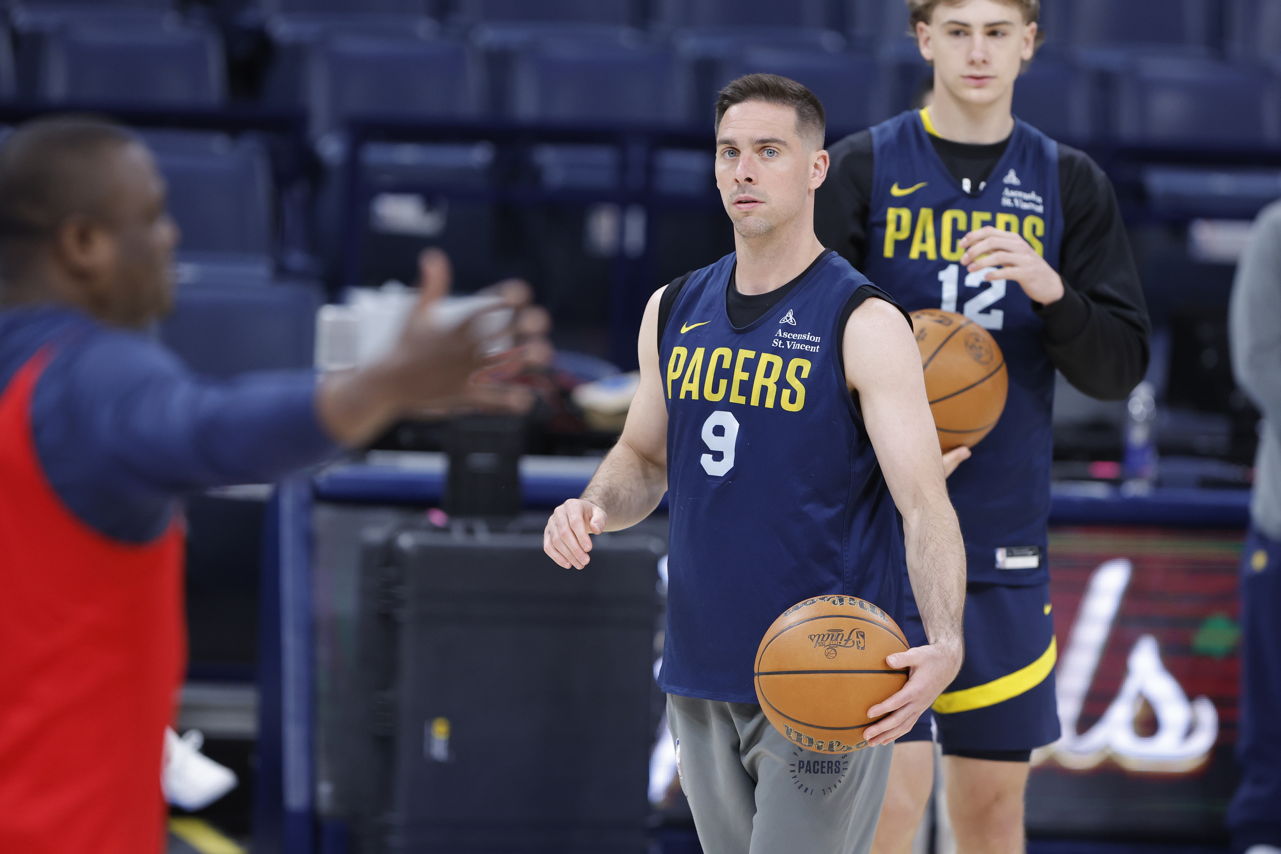 Pacers’ TJ McConnell arrives to NBA Finals in Mercury gear