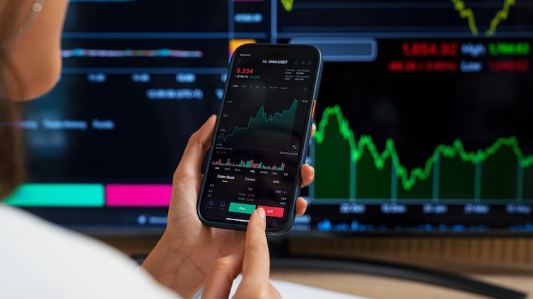 Coforge, Zydus Life, SBI Cards: 3 stocks to buy for short-term gains