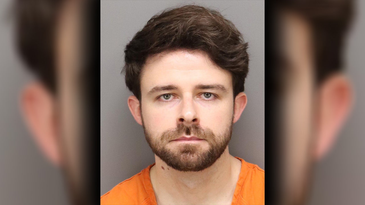 Ex-Gold & Diamond Source employee accused of stealing $650K worth of ...