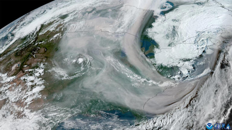 Data capturing hot spots and burned acres show Canada wildfire season ...