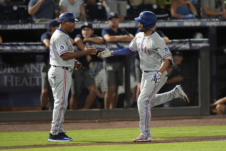 Rays score 3 in 9th inning to rally for 4-3 win over Rangers