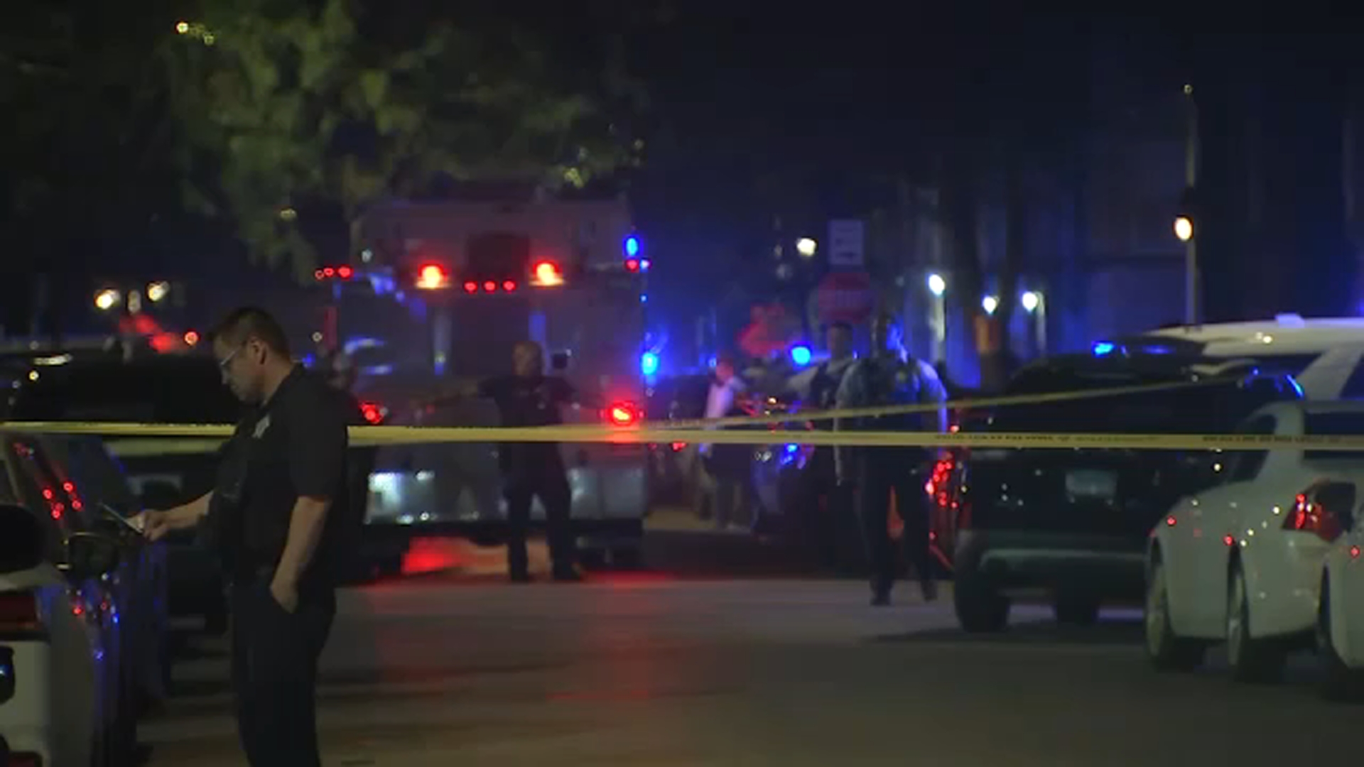 Chicago police officer shot, killed in Chatham, suspects in custody ...