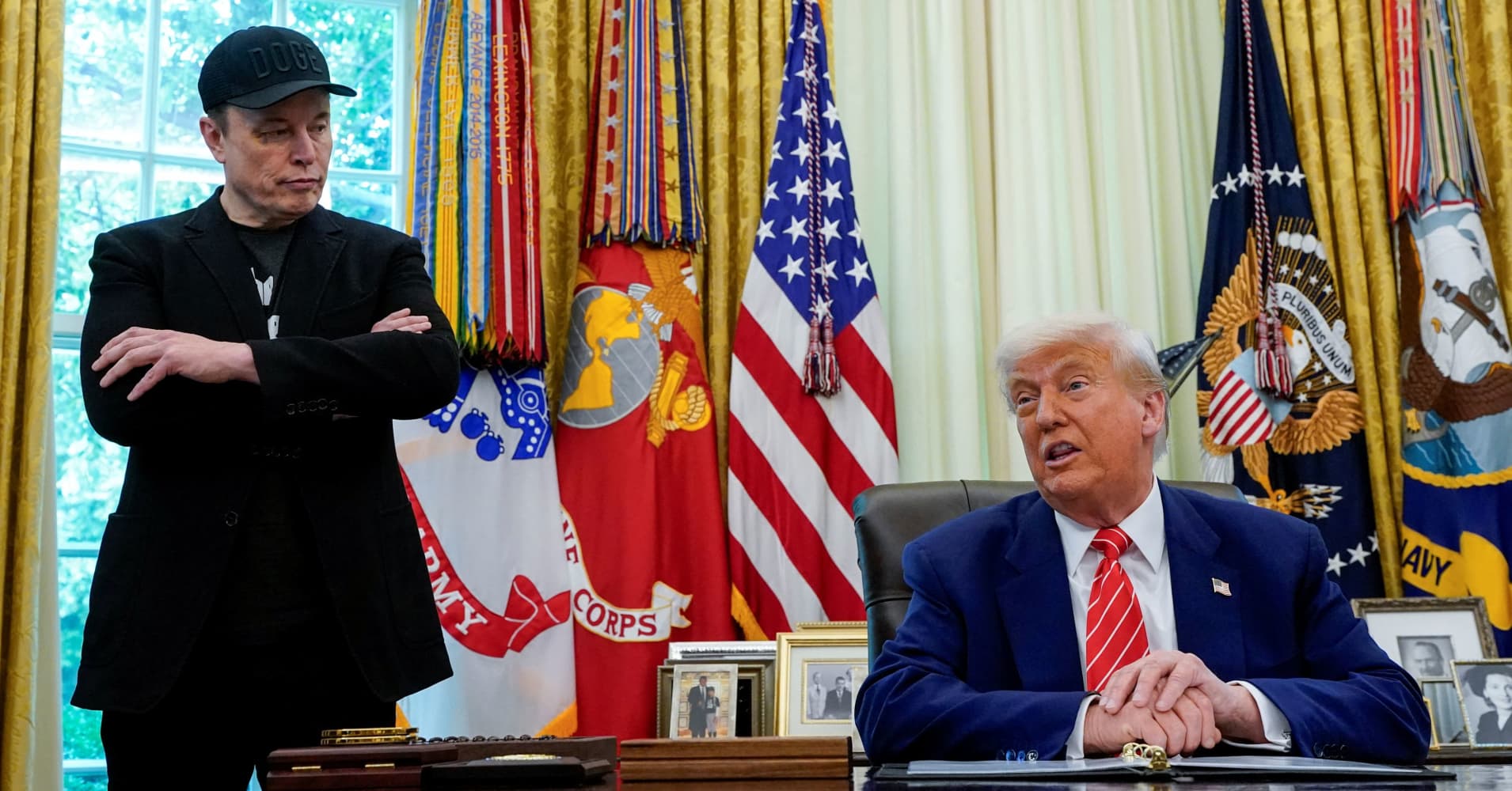 Trump and Musk feud draws reactions from billionaires, politicians and ...