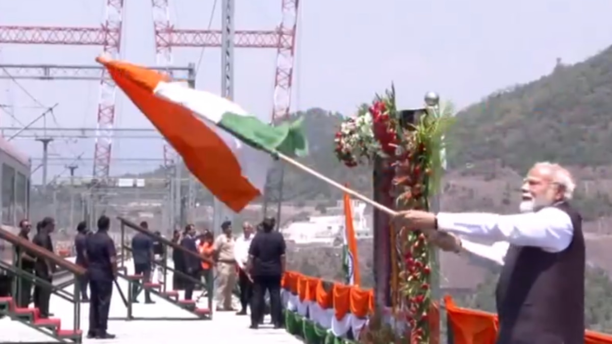 WATCH: PM Modi Waves Tricolour During Inauguration Of World’s Highest ...