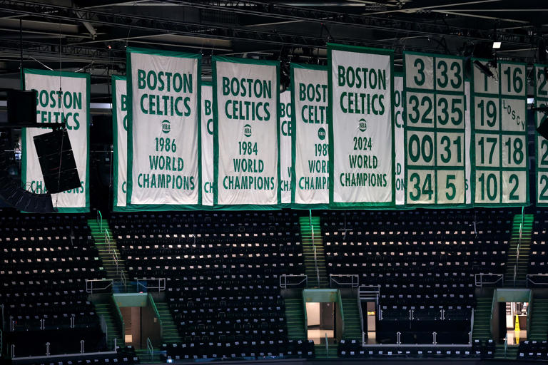 Today in Boston Celtics history: Rondo trade; most team assists in '85