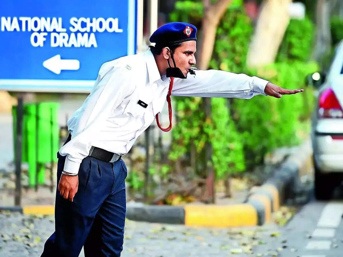 Over 27,000 vehicles booked in Delhi for using unusual fonts, symbols ...