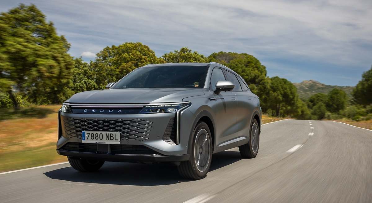 Probamos el Omoda 9: el SUV chino híbrido enchufable con 535 CV que ...