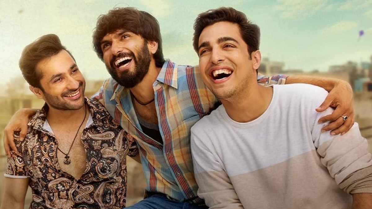 Lafangey Review: Harsh Beniwal–Gagan Arora Web Series Feels Like Your ...